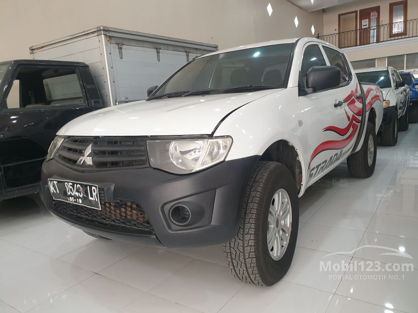 Jual Mobil Mitsubishi Strada Triton 2014 GLX 2.8 di Jawa Timur Manual ...