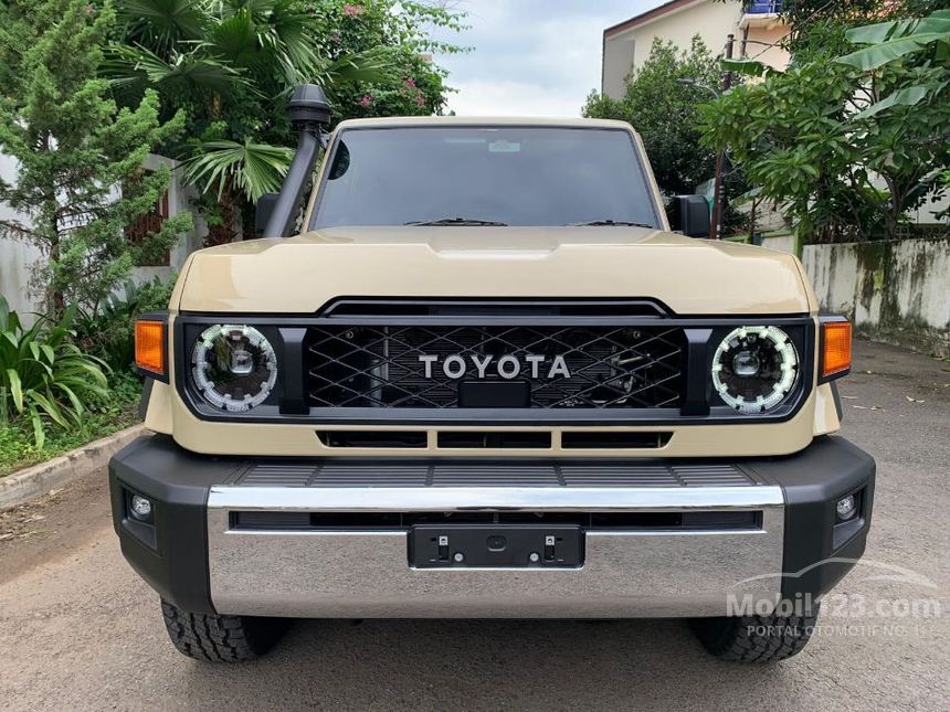 Jual Mobil Toyota Land Cruiser 2025 70 GXL 2.8 di DKI Jakarta Automatic ...