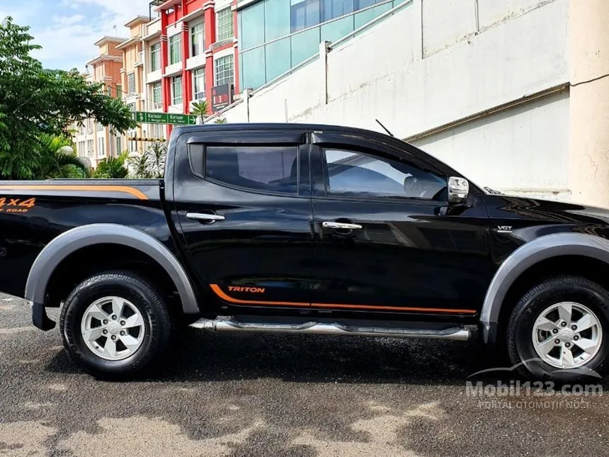 Jual Mobil Mitsubishi Triton 2016 EXCEED 2.5 di DKI Jakarta Manual Pick ...