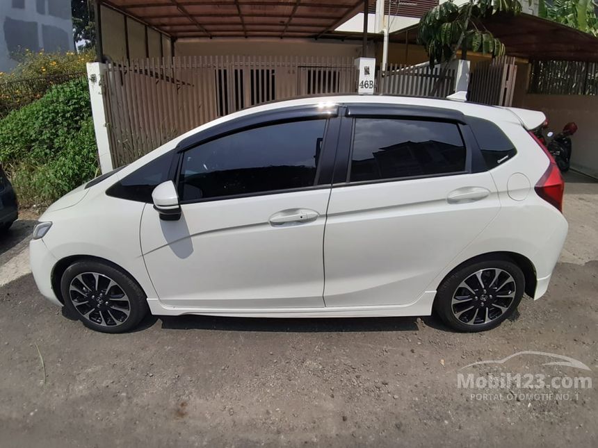 Jual Mobil Honda Jazz 2017 RS 1.5 di Jawa Barat Automatic Hatchback Putih Rp 225.000.000 ...