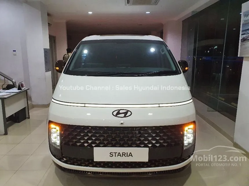 Jual Mobil Hyundai Staria 2023 Signature 7 2.2 di DKI Jakarta Automatic ...