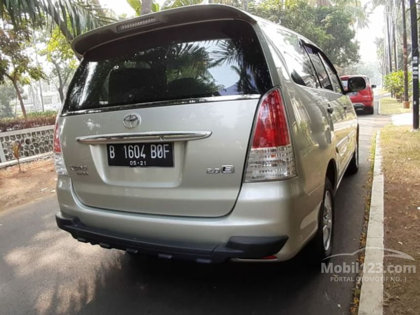 Jual Mobil Toyota Kijang Innova 2011 E 2.0 di DKI Jakarta Automatic MPV ...