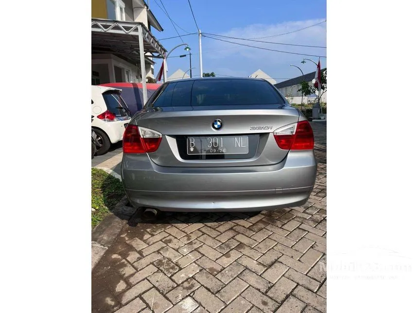 Jual Mobil BMW 320i 2005 2.0 di Jawa Tengah Automatic Sedan Abu-abu Rp 115.000.000 - 10365672 ...