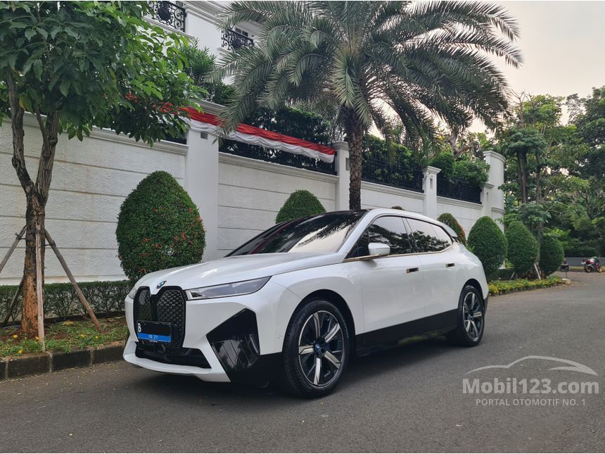 Jual Mobil BMW iX 2023 xDrive40 Sport di DKI Jakarta Automatic Wagon ...