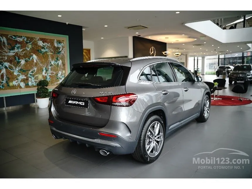 Jual Mobil Mercedes-Benz GLA35 AMG 2022 4MATIC 2.0 di Jawa Barat ...