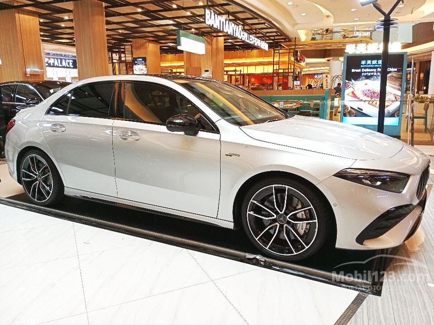 Jual Mobil Mercedes-Benz A35 AMG 2023 4MATIC 2.0 di Jawa Barat ...