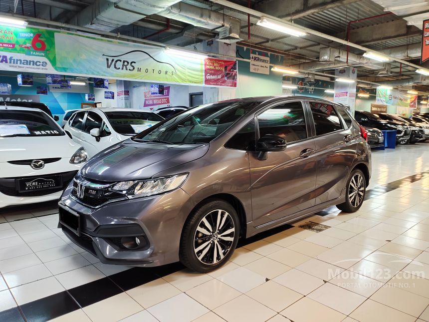 Jual Mobil Honda Jazz 2019 RS 1.5 di Jawa Timur Automatic Hatchback Abu ...
