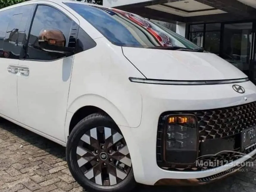 Jual Mobil Hyundai Staria 2023 Signature 7 2.2 di DKI Jakarta Automatic ...