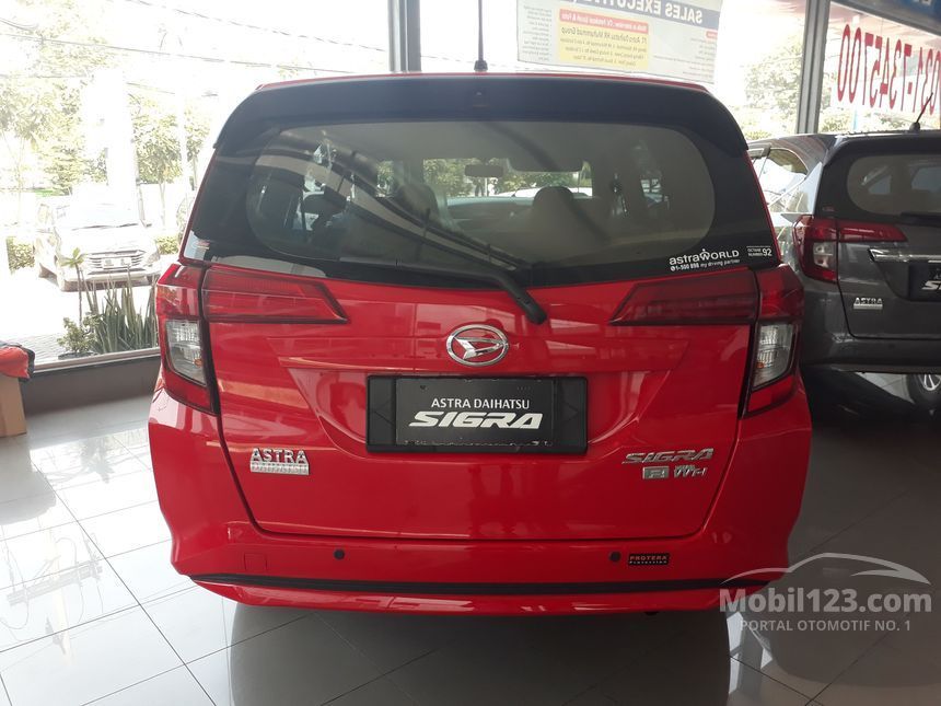 Jual Mobil Daihatsu Sigra 2017 R 1.2 di Jawa Timur Manual MPV Merah Rp ...