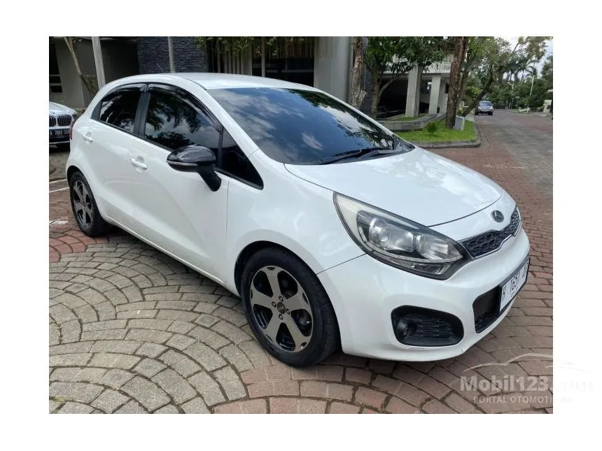 Jual Mobil KIA Rio 2013 1.4 di Yogyakarta Automatic Hatchback Putih Rp ...