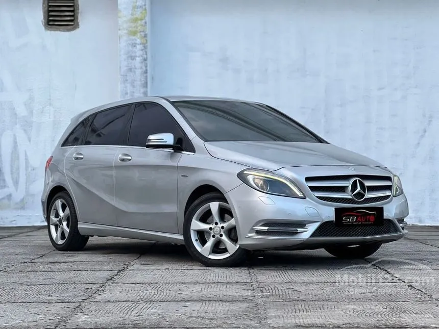 Jual Mobil Mercedes-Benz B200 2013 Sport 1.6 di Banten Automatic ...