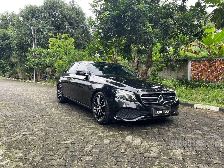 Jual Mobil Mercedes-Benz E300 2016 Avantgarde 2.0 di DKI Jakarta Automatic Sedan Hitam Rp 735. ...