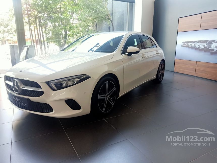 Jual Mobil Mercedes-Benz A200 2020 Progressive Line 1.3 di Jawa Barat ...