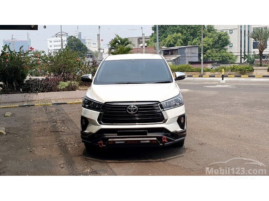 Jual Mobil Toyota Kijang Innova 2021 Venturer 50th Anniversary 2.4 di ...