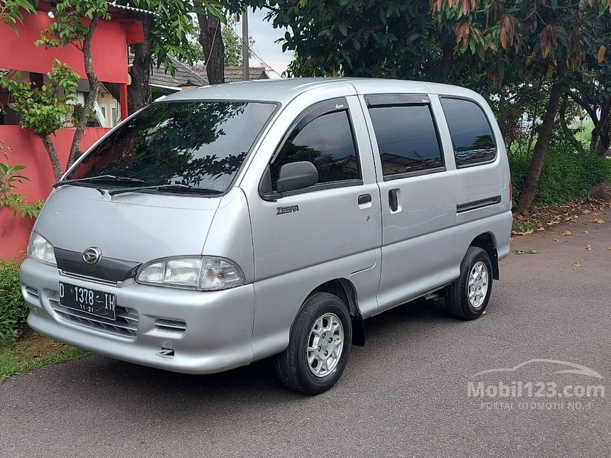 Jual Mobil Daihatsu Zebra 2004 ZL 1.3 di Jawa Barat Manual Van Silver ...