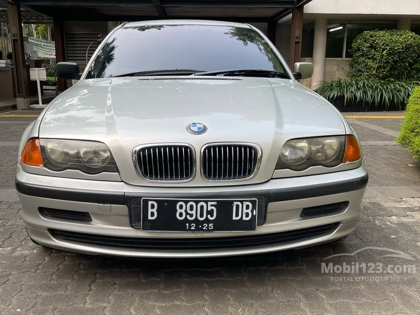 Jual Mobil BMW 318i 2002 2.0 di DKI Jakarta Automatic Sedan Silver Rp 99.000.000 - 12843213 ...