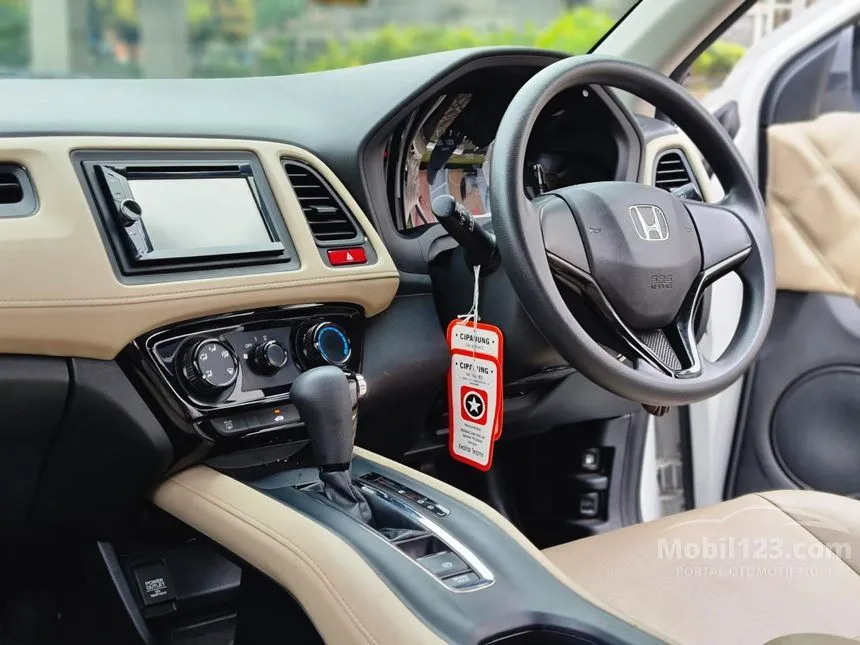 Jual Mobil Honda HR-V 2015 S 1.5 di Jawa Barat Automatic SUV Putih Rp ...