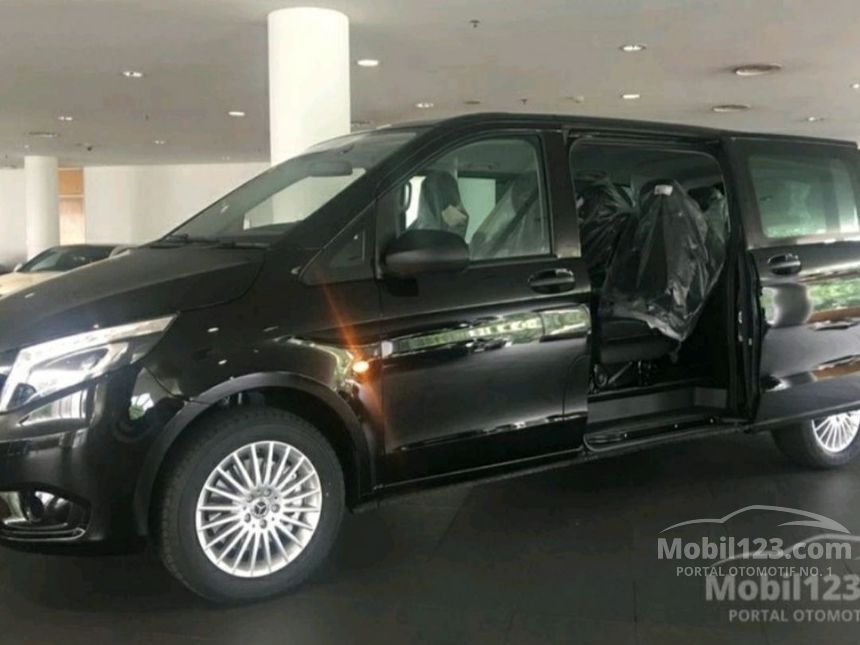 Jual Mobil Mercedes-Benz Vito 2020 Tourer 2.0 di Jawa Timur Automatic ...