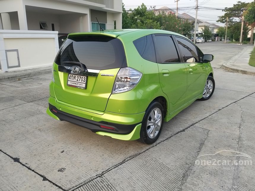 Honda Jazz 2013 Hybrid 1.3 in กรุงเทพและปริมณฑล Automatic Hatchback สี ...