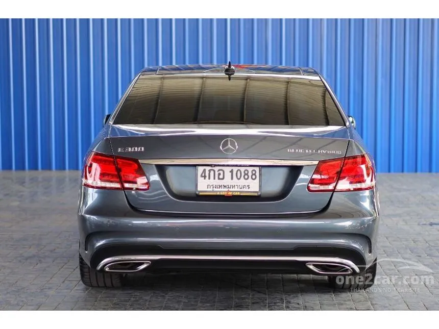 2016 Mercedes-Benz E300 2.1 W212 (ปี 10-16) AMG Dynamic Blue TEC HYBRID Sedan for sale on One2car