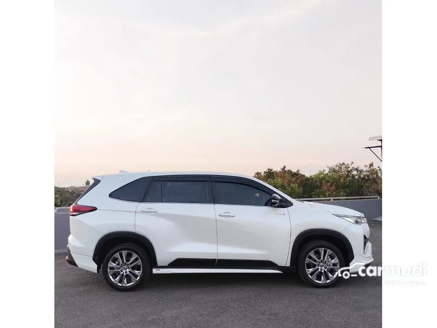 Jual Mobil Toyota Kijang Innova Zenix 2023 Q HV TSS Modellista 2.0 di ...