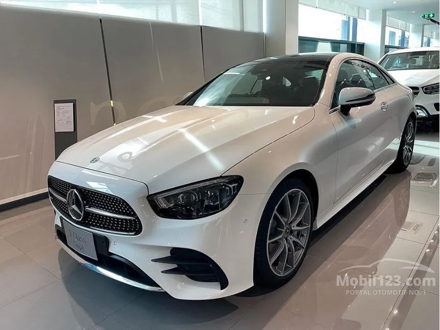 Jual Mobil Mercedes-Benz E200 2023 AMG Line 2.0 di DKI Jakarta Automatic Coupe Putih Rp 1.995 ...