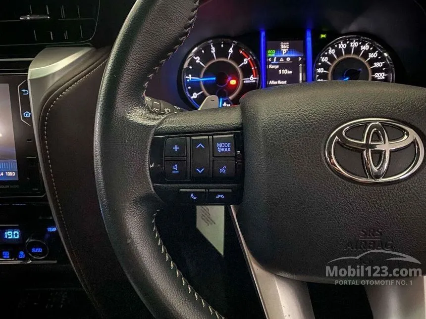 Jual Mobil Toyota Fortuner 2018 TRD 2.4 di Banten Automatic SUV Putih ...