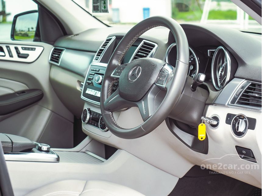 Mercedes-Benz ML250 CDI 2015 2.1 in กรุงเทพและปริมณฑล Automatic SUV สี ...