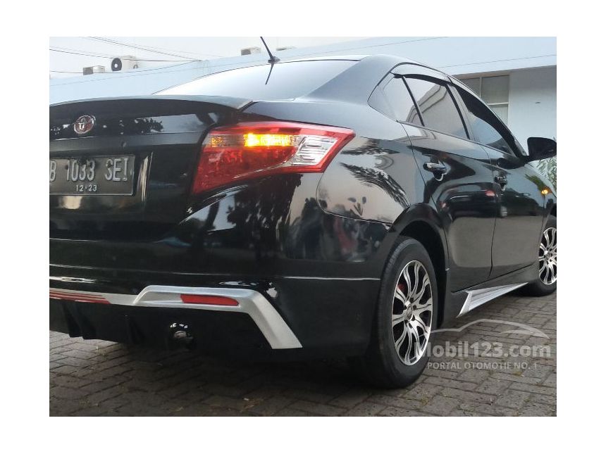 Jual Mobil Toyota Limo 2013 1.5 Manual 1.5 di Banten Manual Sedan Hitam ...