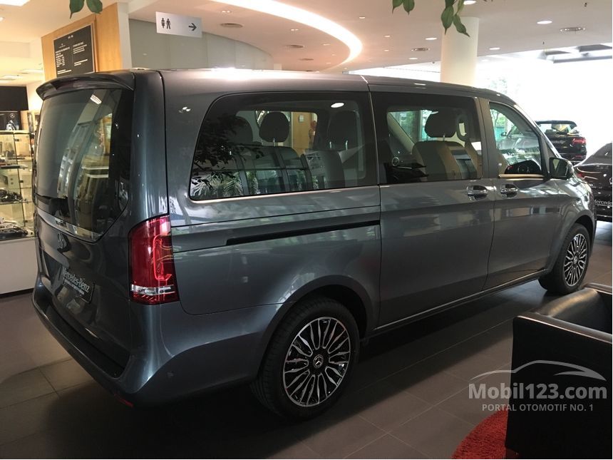 Jual Mobil Mercedes-Benz V260 2018 Avantgarde 2.0 di DKI Jakarta ...