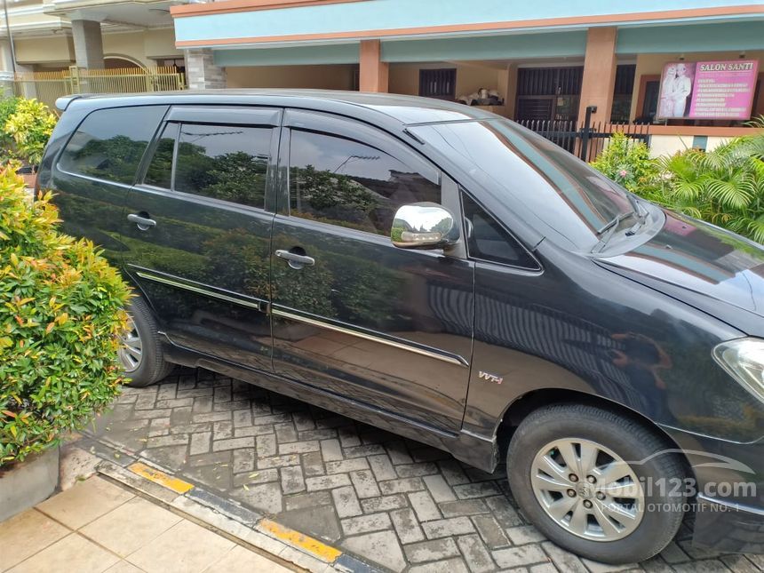 Jual Mobil Toyota Kijang Innova 2004 E 2.0 di Banten Manual MPV Hitam ...