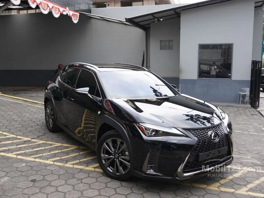 Jual Mobil Lexus UX200 2019 F Sport 2.0 di Jawa Barat Automatic ...