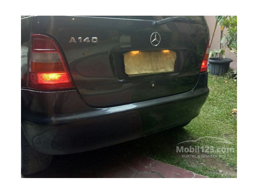 Jual Mobil Mercedes-Benz A140 2001 Classic 1.4 di Jawa Tengah Manual ...