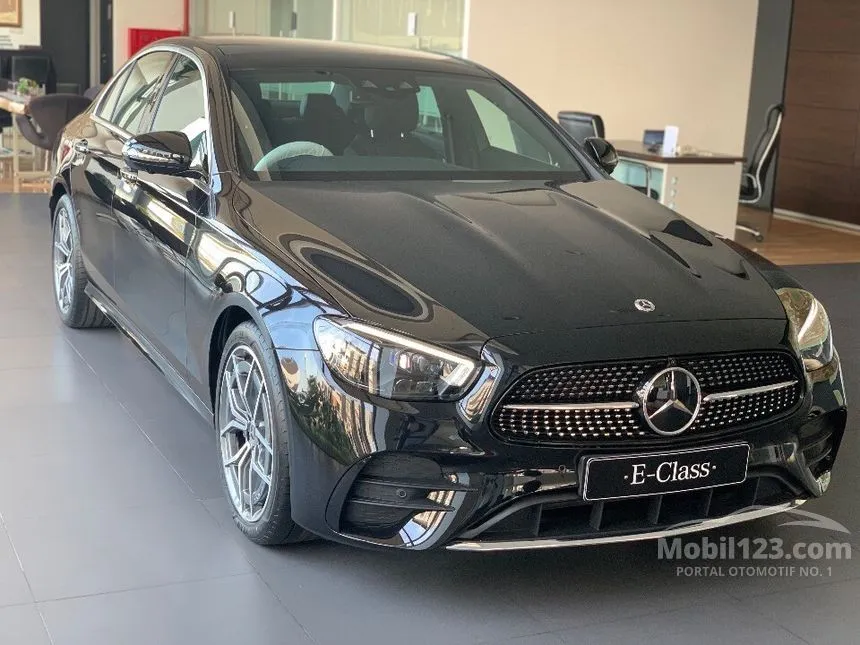 Jual Mobil Mercedes-Benz E300 2023 AMG Line 2.0 di DKI Jakarta Automatic Sedan Hitam Rp 1.625 ...