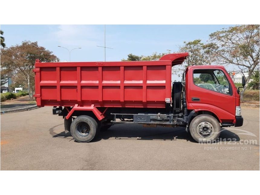 Jual Mobil Toyota Dyna 2014 Truck 4.0 di Banten Manual Trucks Merah Rp ...