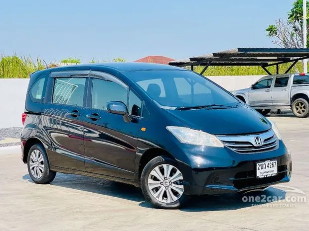 Honda Freed มือสอง ราคาดี สภาพสวย | One2car