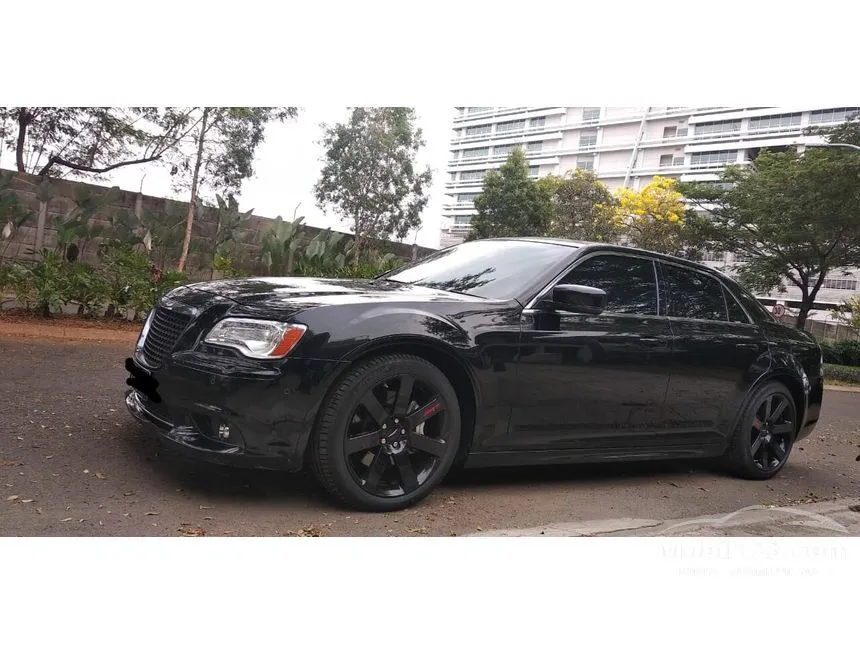 Jual Mobil Chrysler 300C 2013 SRT8 6.4 di Banten Automatic Sedan Hitam ...
