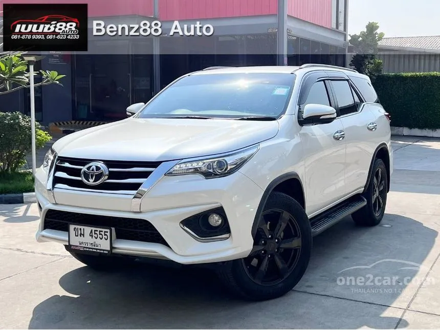 2017 Toyota Fortuner 2.8 (ปี 15-25) TRD Sportivo 4WD SUV มือสอง One2car