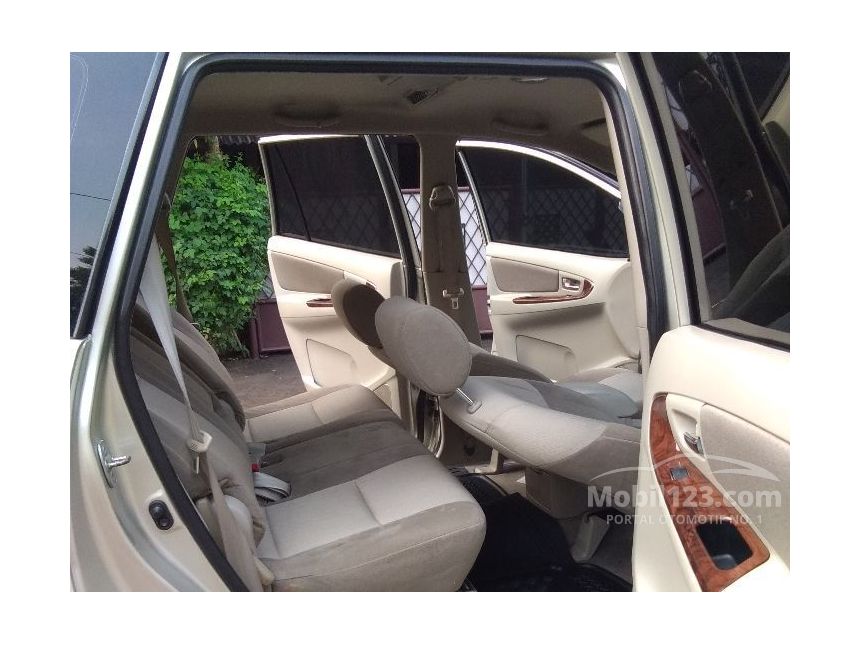 Jual Mobil Toyota Kijang Innova 2012 V 2.0 di Jawa Barat Automatic MPV ...
