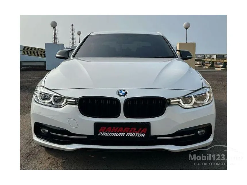 Jual Mobil BMW 320i 2016 M Sport 2.0 di DKI Jakarta Automatic Sedan ...