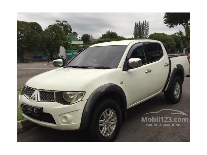 Jual Mobil Mitsubishi Strada Triton 2010 GLS 2.5 di Yogyakarta Manual ...