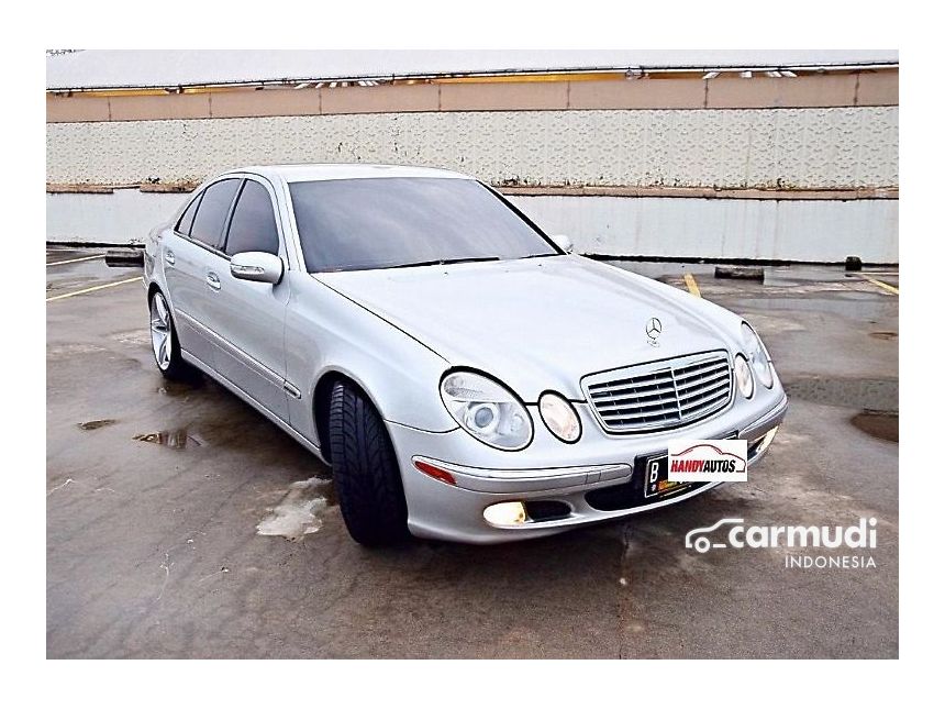 Jual Mobil Mercedes-Benz E260 2005 W211 2.6 V6 2.6 di DKI Jakarta ...