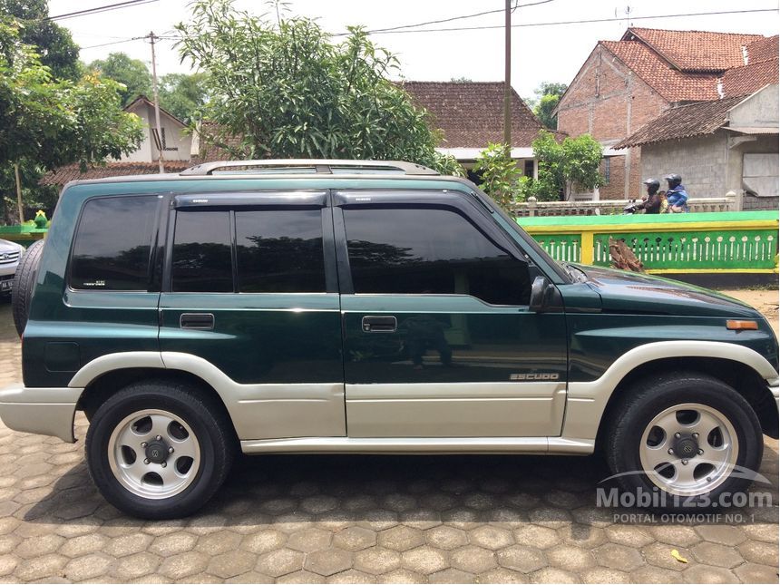Jual Mobil Suzuki Escudo 1998 JLX 1.6 di Jawa Tengah Manual SUV Hijau ...
