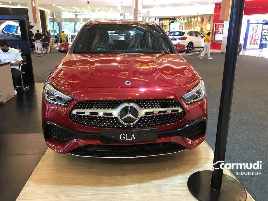 Mercedes-Benz GLA200 2022 AMG Line 1.3 in DKI Jakarta Automatic SUV Red ...