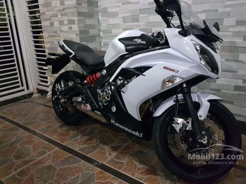 Jual Motor Kawasaki ER 6N 2012 650 Manual 0.6 di DKI Jakarta Manual Sport Touring Putih Rp 80. ...