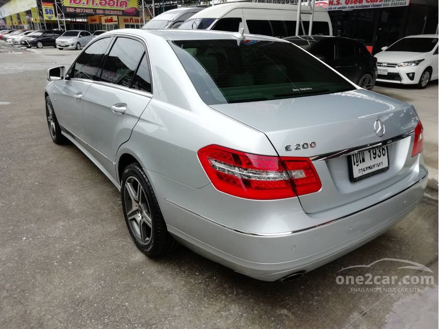 Mercedes-Benz E200 CGI 2011 Elegance 1.8 in กรุงเทพและปริมณฑล Automatic Sedan สีเงิน for 960,000 ...