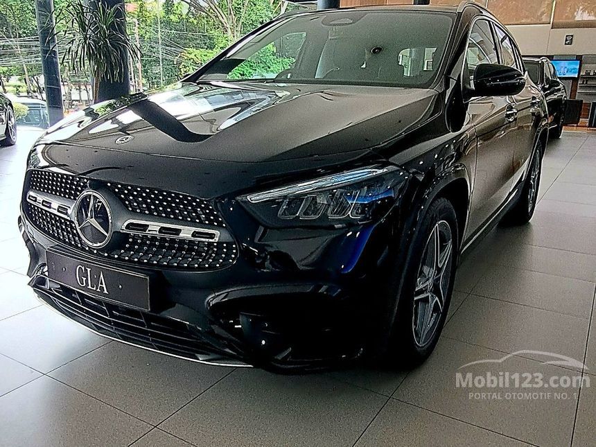 Jual Mobil Mercedes-Benz GLA200 2024 AMG Line 1.3 di Jawa Barat Automatic SUV Hitam Rp 898.000. ...