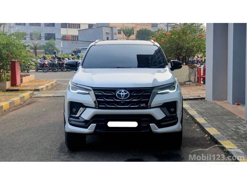 Jual Mobil Toyota Fortuner 2024 GR Sport Two-Tone 2.8 di DKI Jakarta ...