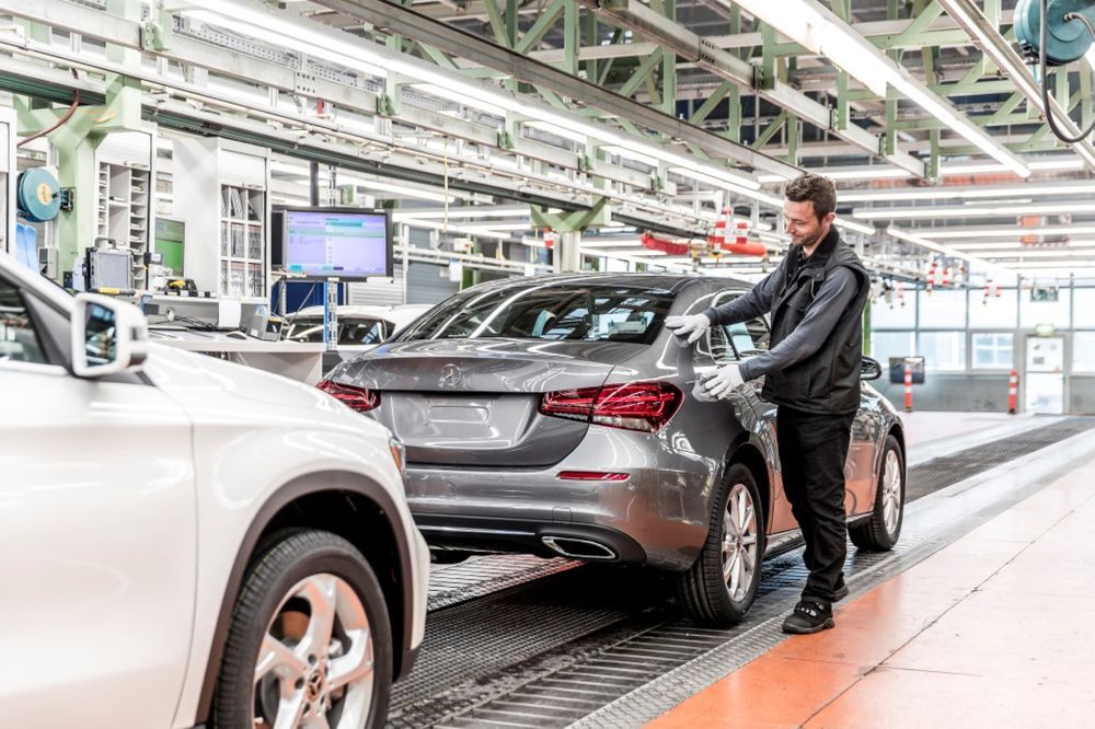 Mercedes-Benz Rastatt Plant Rolls Out 5 Millionth Car, Adds Production ...