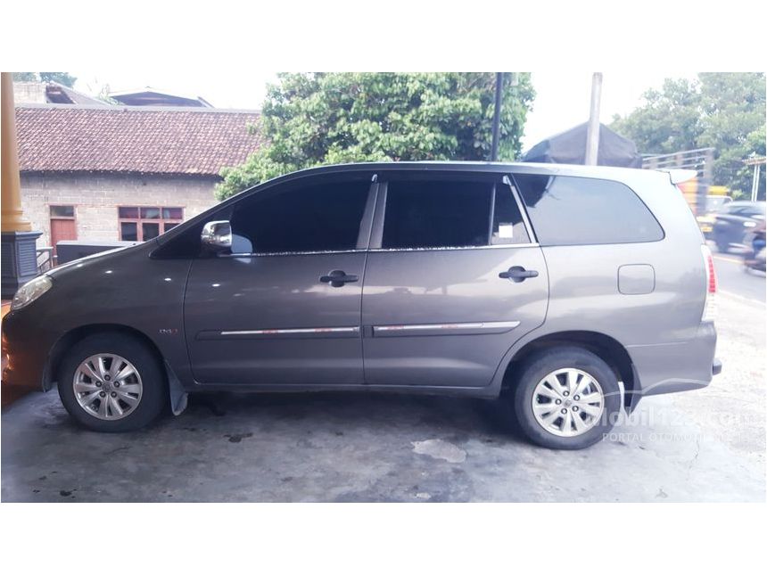 Jual Mobil Toyota Kijang Innova 2010 E 2.5 di Jawa Timur Manual MPV Abu ...